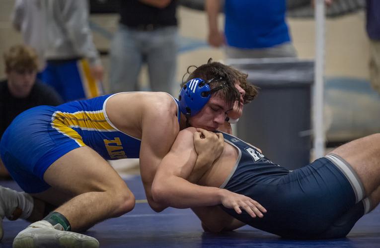 Wrestling: Area sends 27 wrestlers on to state championships | Sun ...
