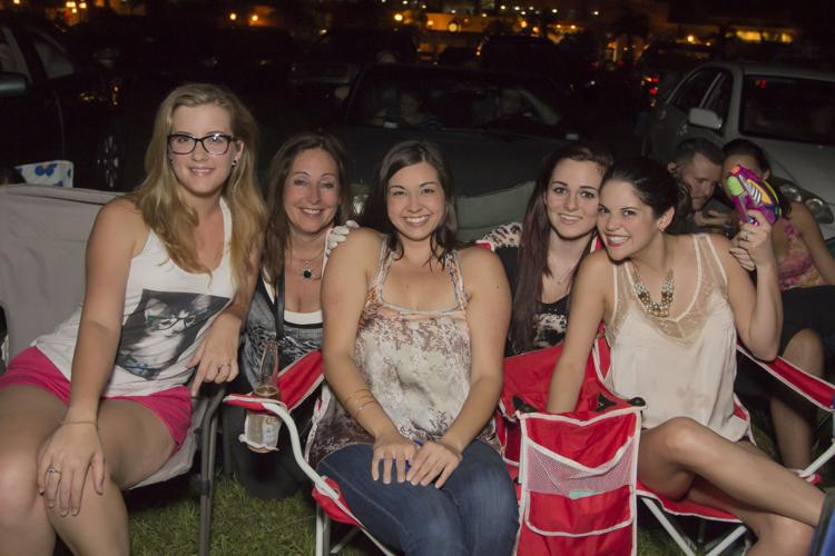 Around Town | Let's Go! | yoursun.com