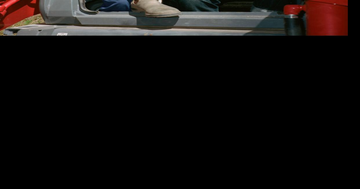 Emma Stone stars in the year's most agonizingly uncomfortable TV show ...