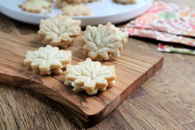 Everyone will fall for these homemade maple leaf cookies | Daily Break ...