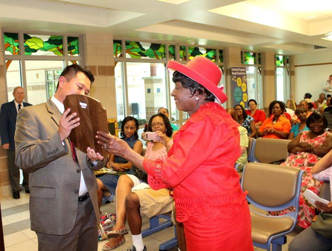 Manley’s healing way honored | Newsarchives | yoursun.com