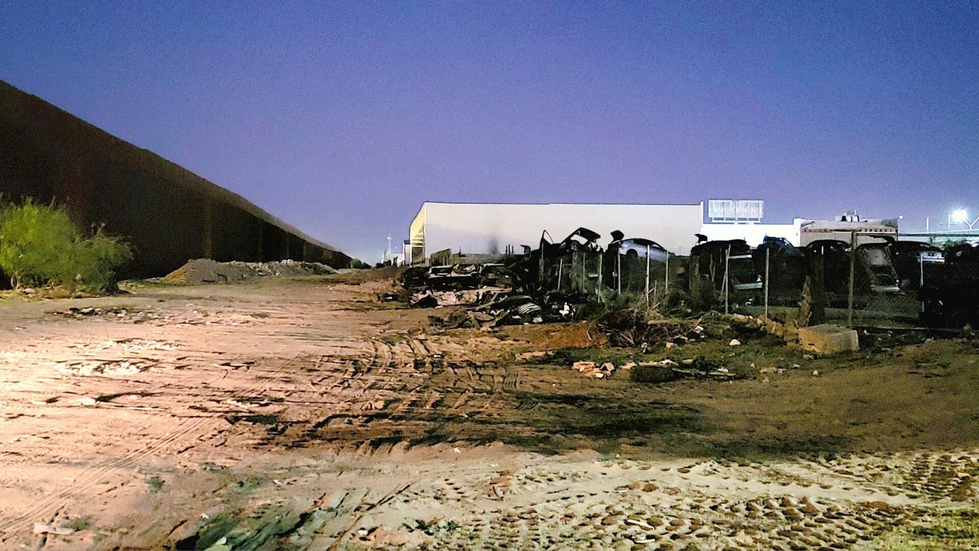 POLICIACAS 2 | Bajo El Sol | yumasun.com